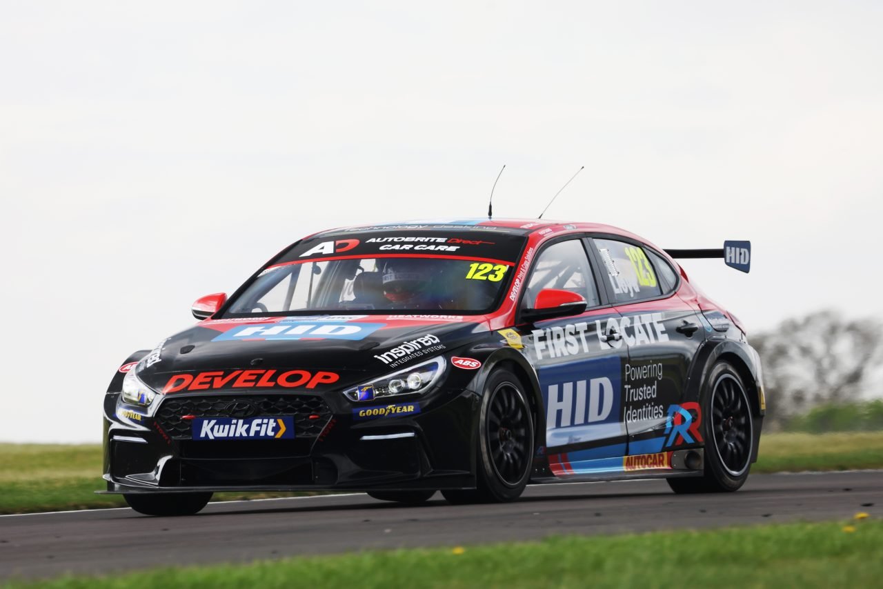 About Us - Restart Racing
